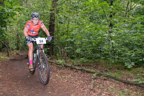 Robby und Beni im Wald während der Straßensaison – MC Pirate